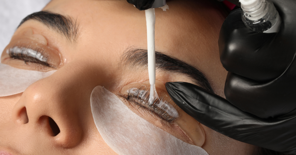 Lash Tinting 101: What It Looks Like, How It Works and Is It Safe ...